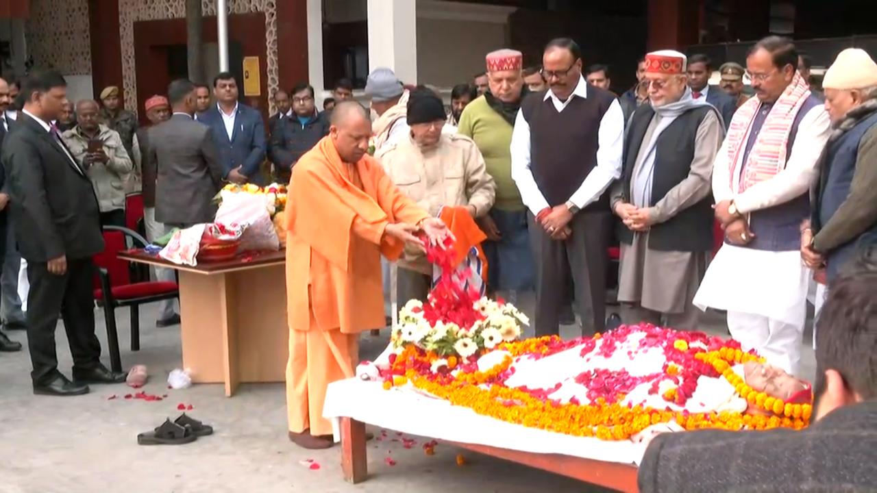 CM Yogi Adityanath pays tribute to senior RSS pracharak Hridaynath ...
