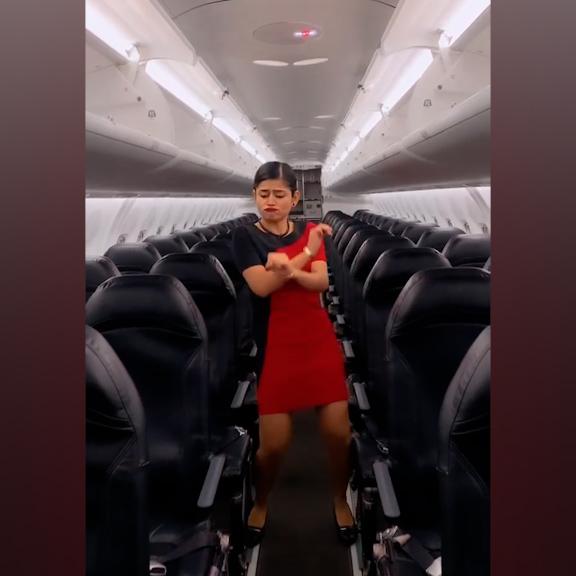 Watch: Spicejet air hostess dances her heart out on iconic Urvashi ...