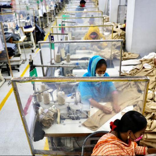 Bangladeshi textile workers fight for higher wages | Editorji