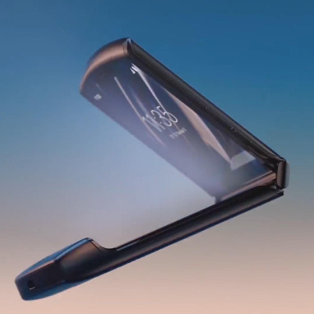 Motorala’s foldable Razr is finally coming to US on Feb 6 | Editorji