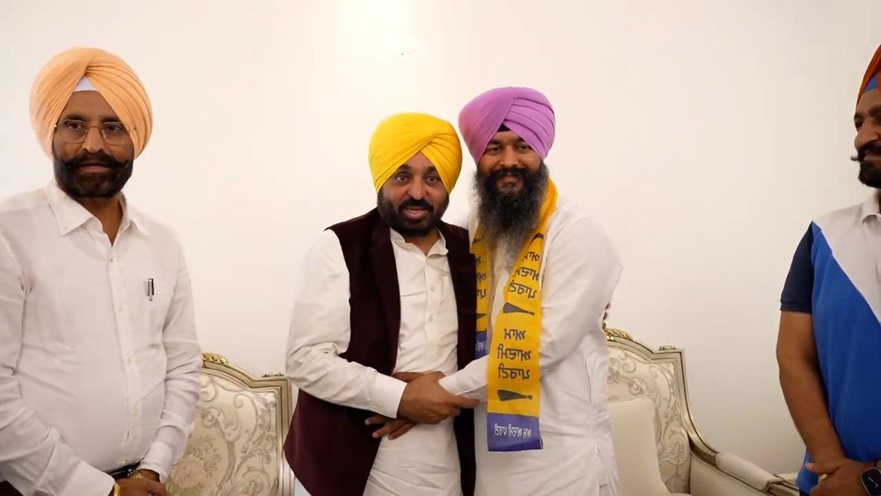 Chandigarh: After quitting SAD, Hardeep Singh joins AAP | Editorji