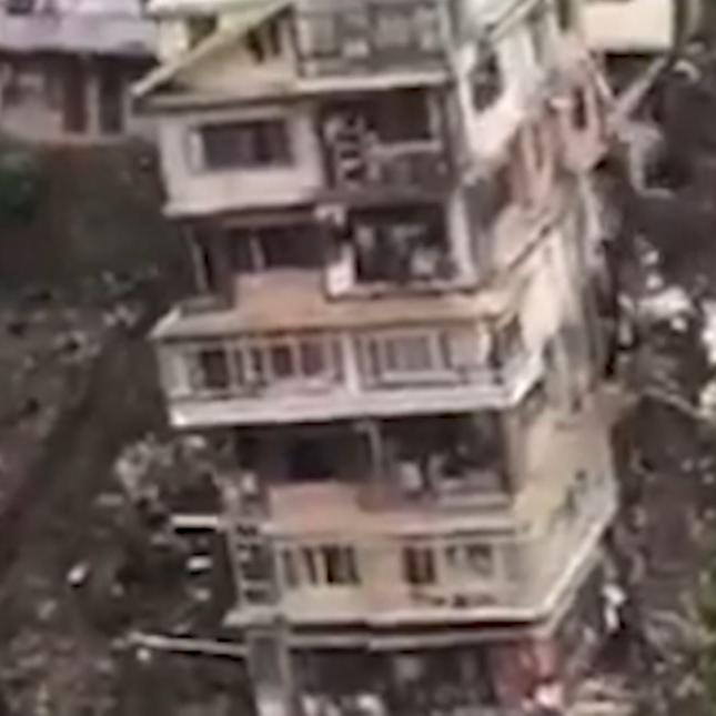 Shimla Building collapse: In Shimla, a multi-storey building collapsed in just seconds, video ...
