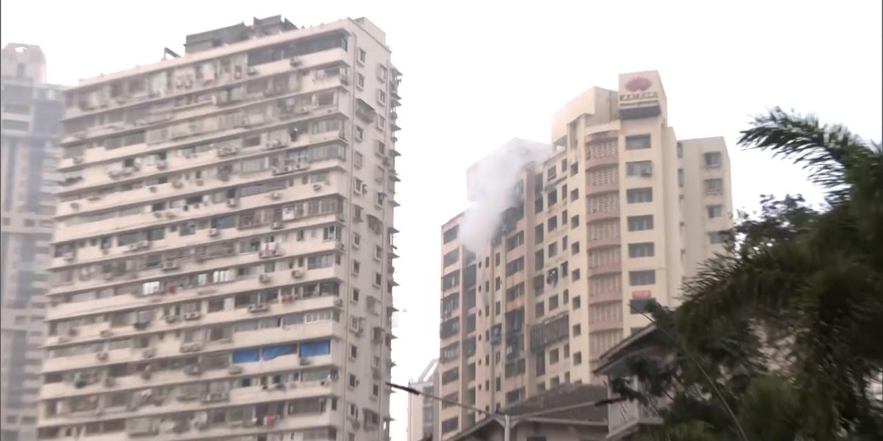 2 dead, many injured after massive fire in a Mumbai building | Editorji