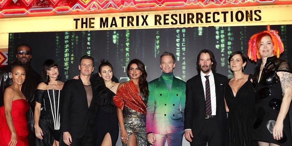 Priyanka Chopra walks the carpet at The Matrix Resurrections premiere ...
