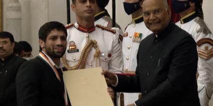 Neeraj Chopra, Sumit Antil, Mithali Raj receive Major Dhyan Chand Khel ...