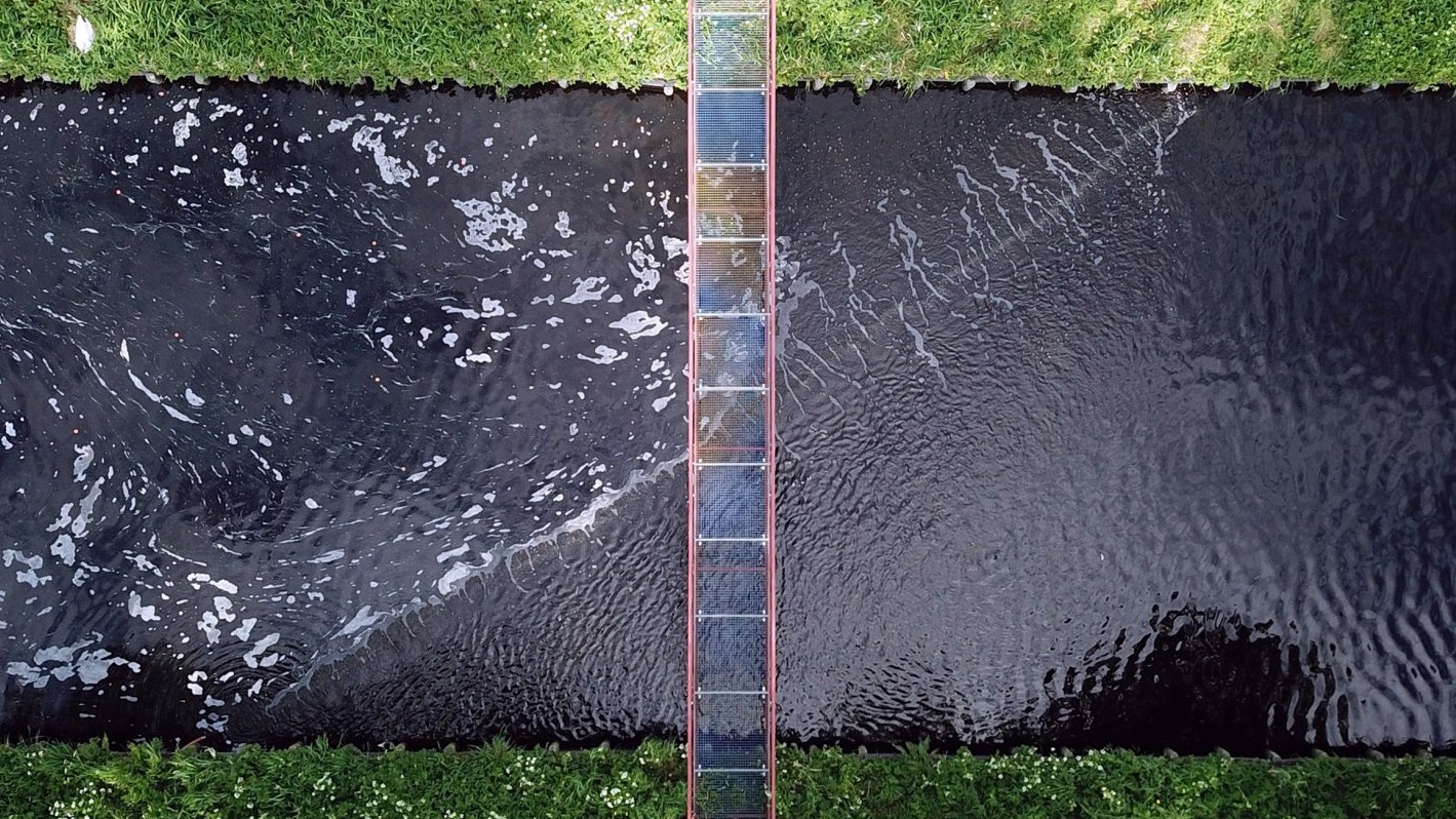 'Bubble barrier' is the latest innovation to tackle plastic pollution ...